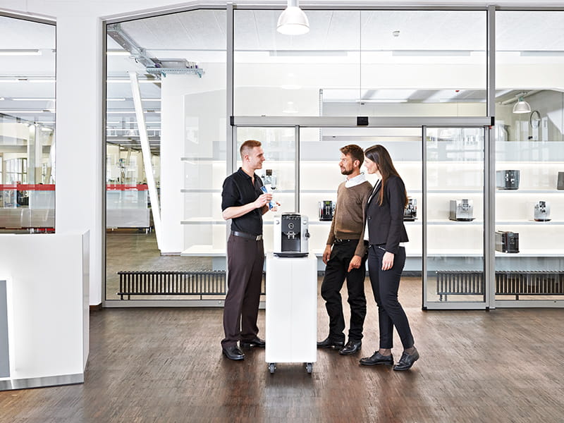 Die gläserne Service-Fabrik - JURA Schweiz